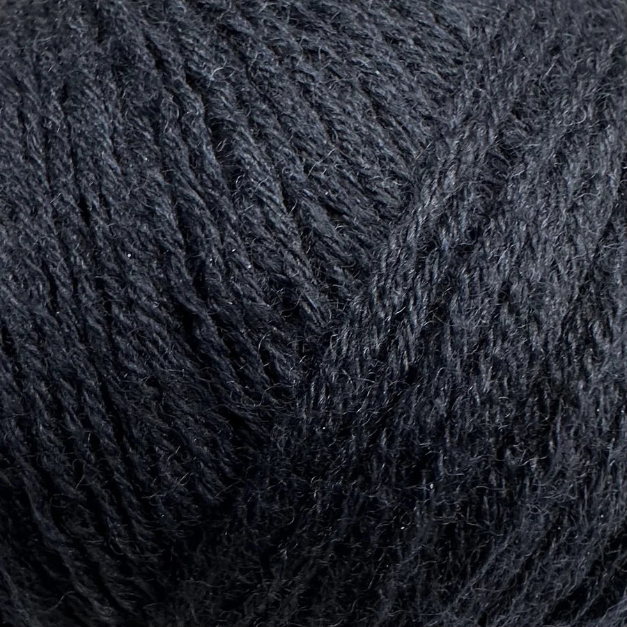 Dyp Navy / Dark Navy - Knitting For Olive - No Waste Wool – Studio Moyo